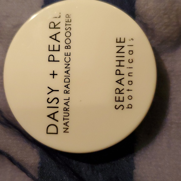 Seraphine | Makeup | Daisy Pair Seraphine Botanicals | Poshmark